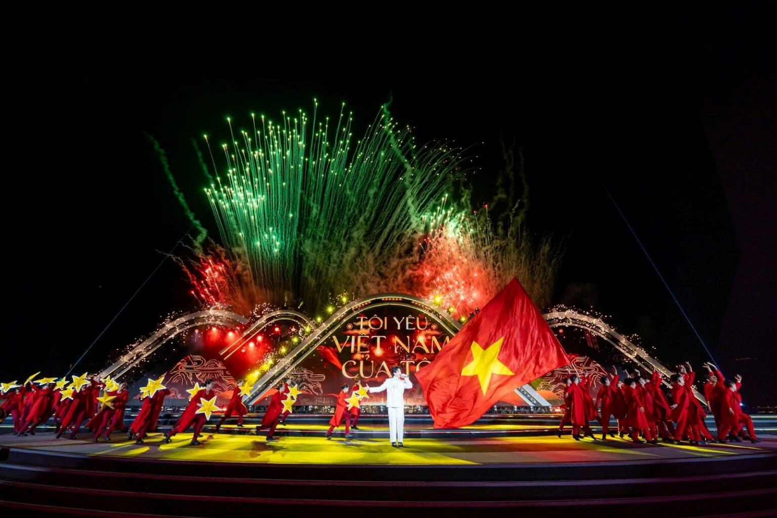 Tùng Dương, Mỹ Tâm, Hương Tràm cùng loạt sao đổ bộ sân khấu chung kết DIFF 2025 – DIFF 2025